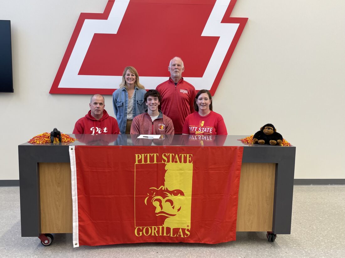 Tonganoxie High’s Gilmore signs with Pitt State | News, Sports, Jobs ...
